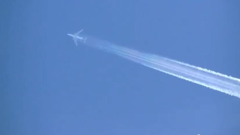 Another Video That Clearly Shows a Jet Spraying » Another Video That ...